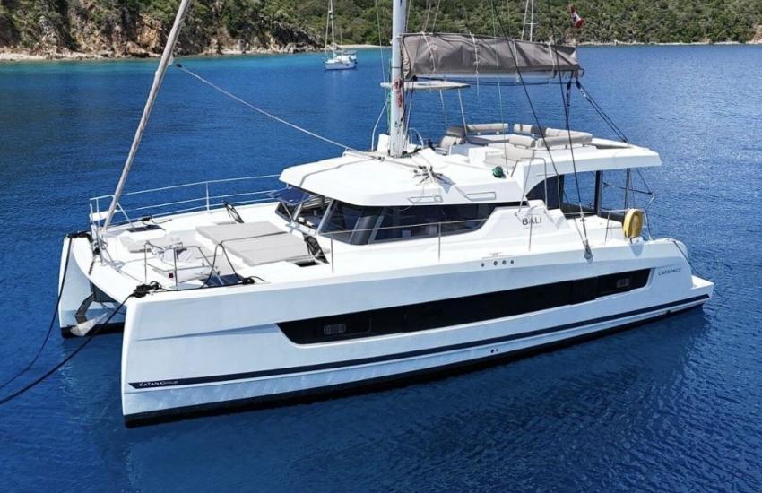 42ft Catamaran Yacht Cruise Subic | Discover and Beyond